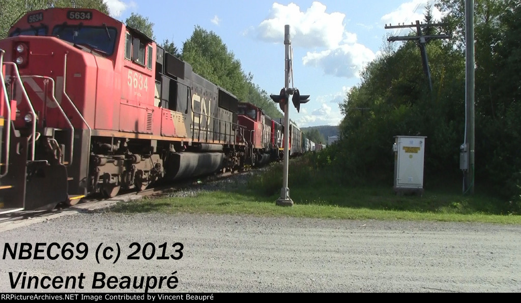 CN 5634 on the 308 East